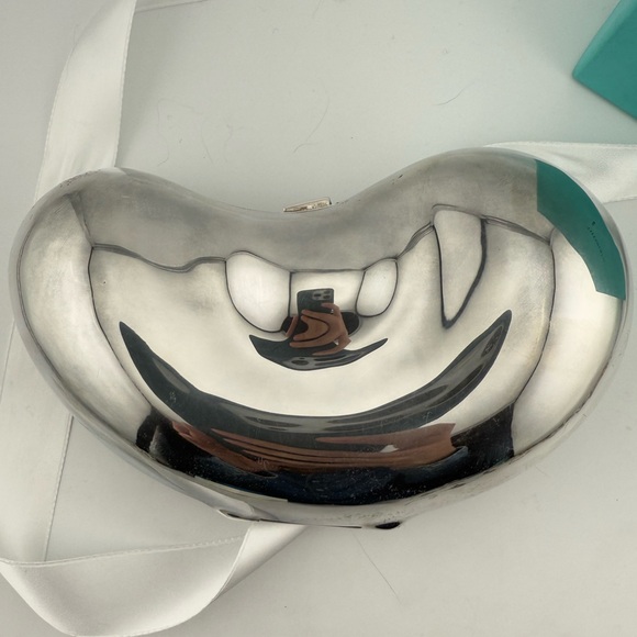 Tiffany & Co. | Bags | Rare Tiffany Co Elsa Peretti Bean Clutch ...